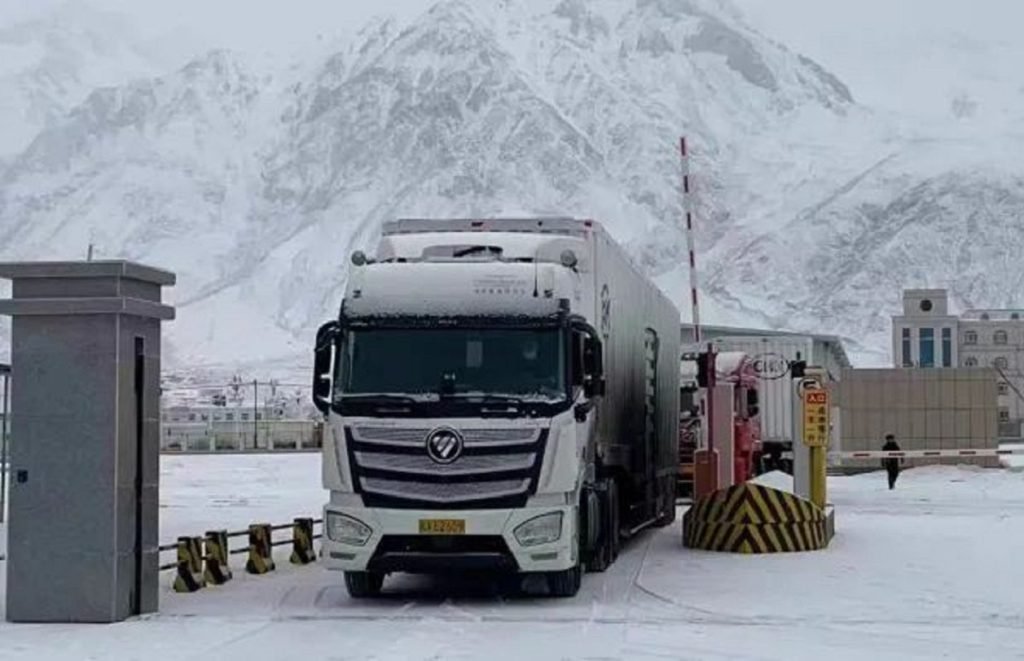Khunjerab Pass: Scenic Economic Gateway Between Pak-China